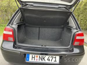 Melns Volkswagen Golf 2002 Rīga, ar dzinēja tilpumu 1.90 L un nobraukumu 345 tūkst. km par 2390 €, foto 12 vietnē AUTOMOTO.COM.LV