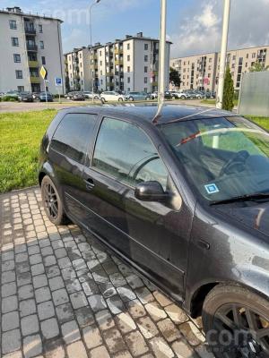 Black Volkswagen Golf 2002 in Riga, with an engine capacity of 1.90 L and mileage of 360 thousand km for 1850 €, photo 4 on AUTOMOTO.COM.LV