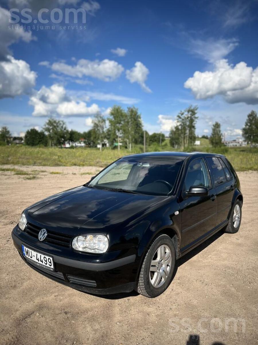 Black Volkswagen Golf 2002 in Daugavpils, with an engine capacity of 1.90 L and mileage of 407 thousand km for 1200 €, photo 3 on AUTOMOTO.COM.LV