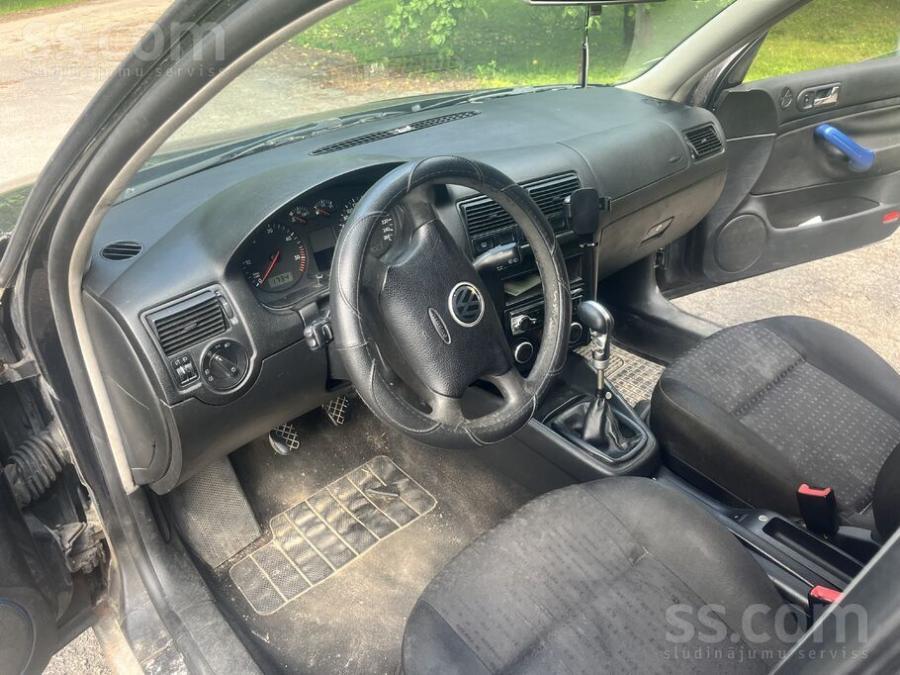 Melns Volkswagen Golf 2002 Aizkraukle, ar dzinēja tilpumu 1.90 L un nobraukumu 350 tūkst. km par 900 €, foto 5 vietnē AUTOMOTO.COM.LV