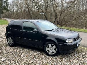 Black Volkswagen Golf 2002 in Panevezys, with an engine capacity of 1.90 L and mileage of 510 thousand km for 1450 €, photo 3 on AUTOMOTO.COM.LV
