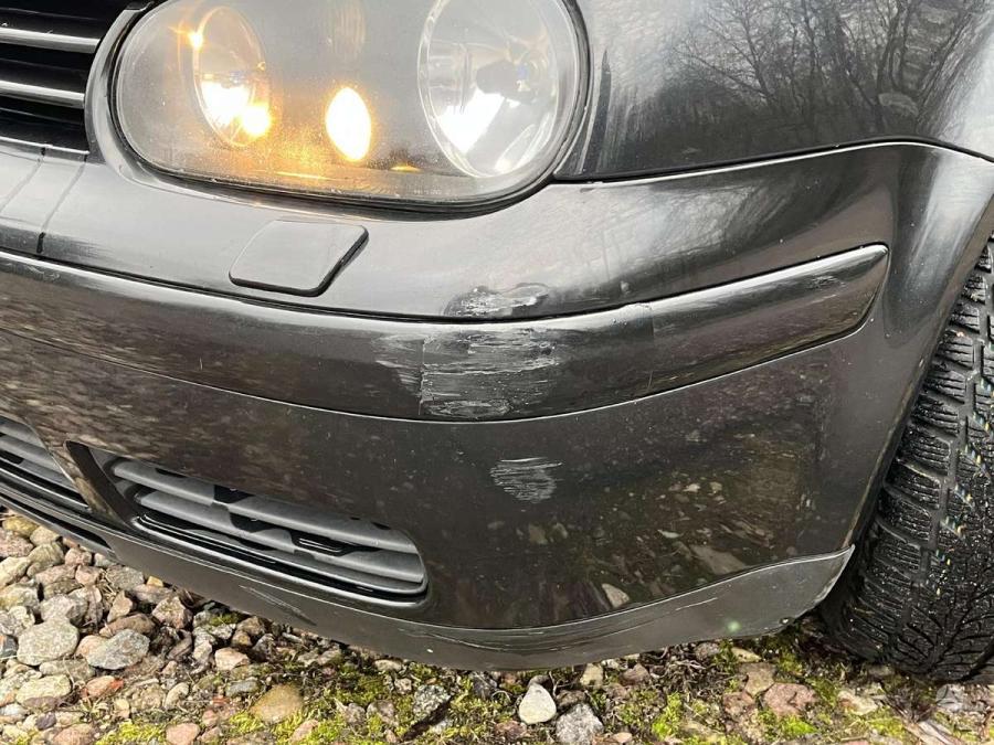 Black Volkswagen Golf 2002 in Panevezys, with an engine capacity of 1.90 L and mileage of 510 thousand km for 1450 €, photo 11 on AUTOMOTO.COM.LV