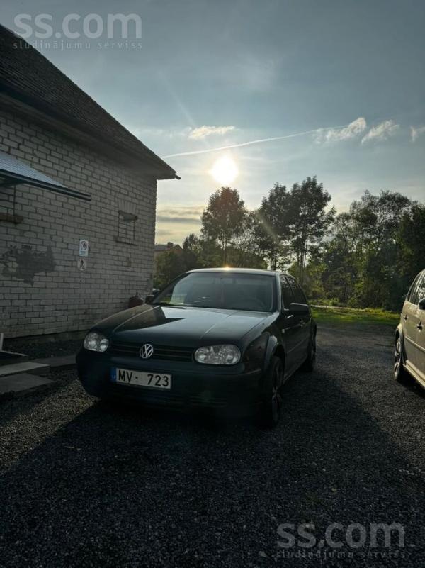 Melns Volkswagen Golf 2002 Bauska, ar dzinēja tilpumu 1.90 L un nobraukumu 407 tūkst. km par 1300 €, foto 4 vietnē AUTOMOTO.COM.LV