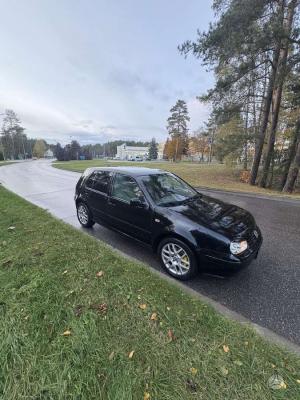 Melns Volkswagen Golf 2002 Visaginas, ar dzinēja tilpumu 0.00 L un nobraukumu 3934 tūkst. km par 1800 €, foto 7 vietnē AUTOMOTO.COM.LV