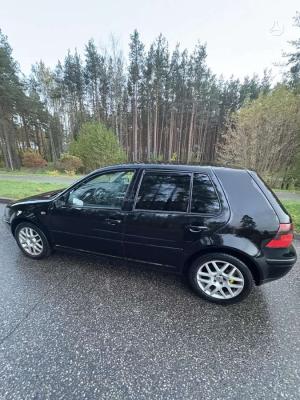 Melns Volkswagen Golf 2002 Visaginas, ar dzinēja tilpumu 0.00 L un nobraukumu 3934 tūkst. km par 1800 €, foto 9 vietnē AUTOMOTO.COM.LV