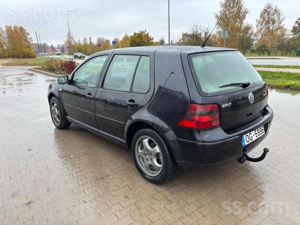 Melns Volkswagen Golf 2002 Dobele, ar dzinēja tilpumu 1.90 L un nobraukumu 412 tūkst. km par 1500 €, foto 3 vietnē AUTOMOTO.COM.LV