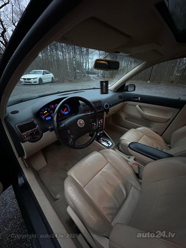 Melns Volkswagen Golf 2002 Tallina, ar dzinēja tilpumu 2.30 L un nobraukumu 192 tūkst. km par 3500 €, foto 11 vietnē AUTOMOTO.COM.LV