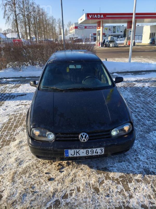 Melns Volkswagen Golf 2002 Jelgava, ar dzinēja tilpumu 1.90 L un nobraukumu 350 tūkst. km par 850 €, foto 1 vietnē AUTOMOTO.COM.LV