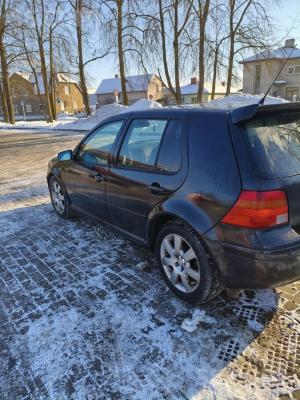 Black Volkswagen Golf 2002 in Jelgava, with an engine capacity of 1.90 L and mileage of 350 thousand km for 850 €, photo 3 on AUTOMOTO.COM.LV
