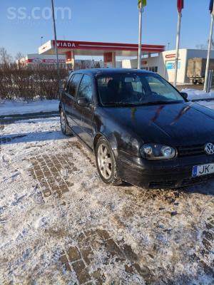 Black Volkswagen Golf 2002 in Jelgava, with an engine capacity of 1.90 L and mileage of 350 thousand km for 850 €, photo 6 on AUTOMOTO.COM.LV
