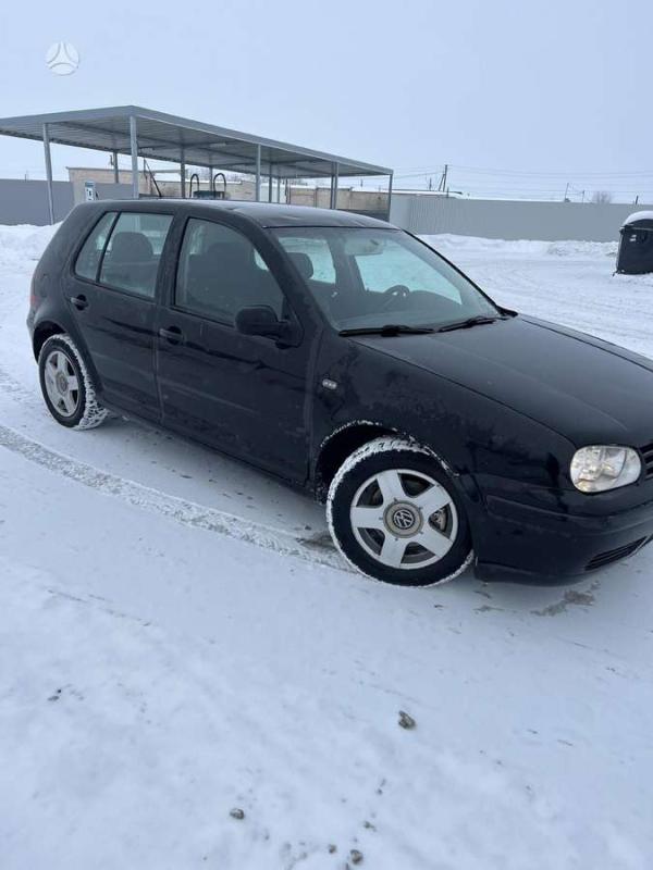 Melns Volkswagen Golf 2002 Panevēža, ar dzinēja tilpumu 1.90 L un nobraukumu 397 tūkst. km par 1400 €, foto 2 vietnē AUTOMOTO.COM.LV