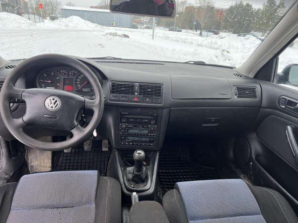 Melns Volkswagen Golf 2002 Panevēža, ar dzinēja tilpumu 1.90 L un nobraukumu 397 tūkst. km par 1400 €, foto 8 vietnē AUTOMOTO.COM.LV