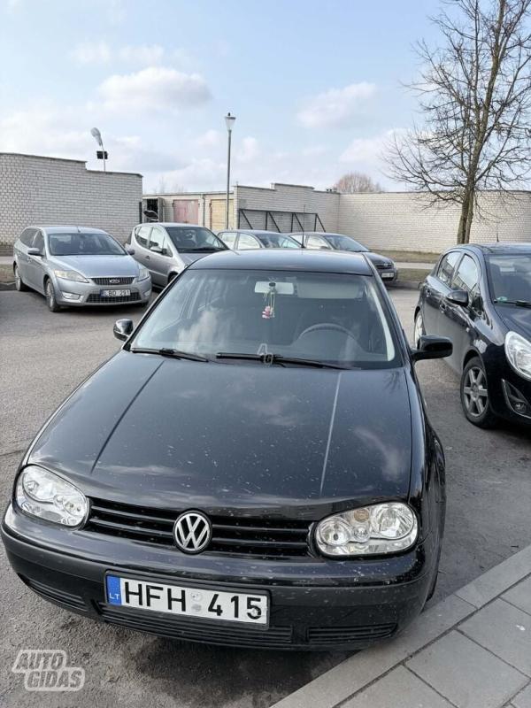 Black Volkswagen Golf 2002 in Panevezys, with an engine capacity of 1.90 L and mileage of 278 thousand km for 999 €, photo 1 on AUTOMOTO.COM.LV