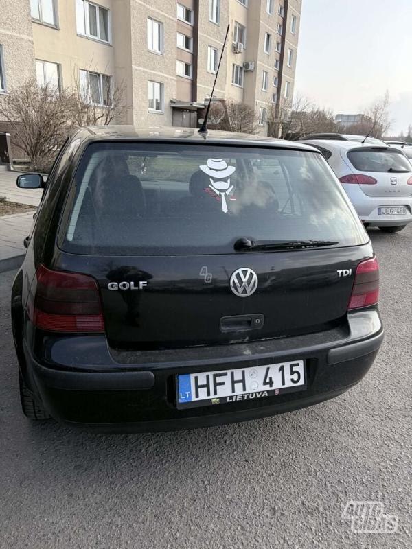 Black Volkswagen Golf 2002 in Panevezys, with an engine capacity of 1.90 L and mileage of 278 thousand km for 999 €, photo 2 on AUTOMOTO.COM.LV