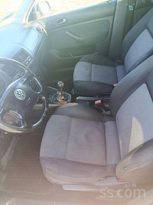 Melns Volkswagen Golf 2002 Rīga, ar dzinēja tilpumu 1.60 L un nobraukumu 331 tūkst. km par 1200 €, foto 12 vietnē AUTOMOTO.COM.LV