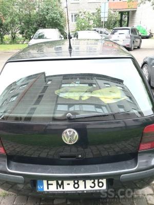 Black Volkswagen Golf 2002 in Riga, with an engine capacity of 1.40 L and mileage of 83 thousand km for 1200 €, photo 5 on AUTOMOTO.COM.LV