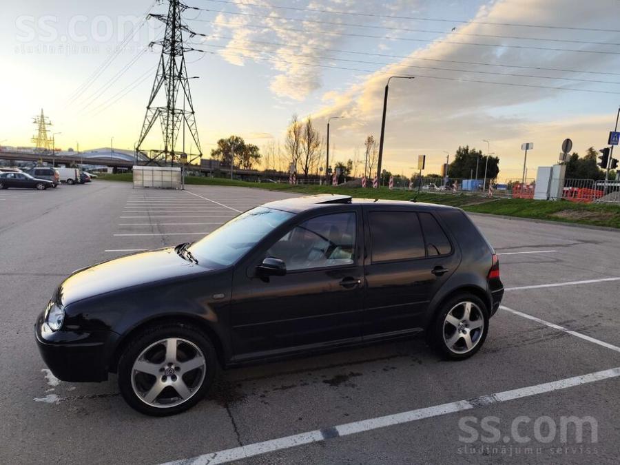 Black Volkswagen Golf 2002 in Riga, with an engine capacity of 2.00 L and mileage of 273 thousand km for 1900 €, photo 3 on AUTOMOTO.COM.LV