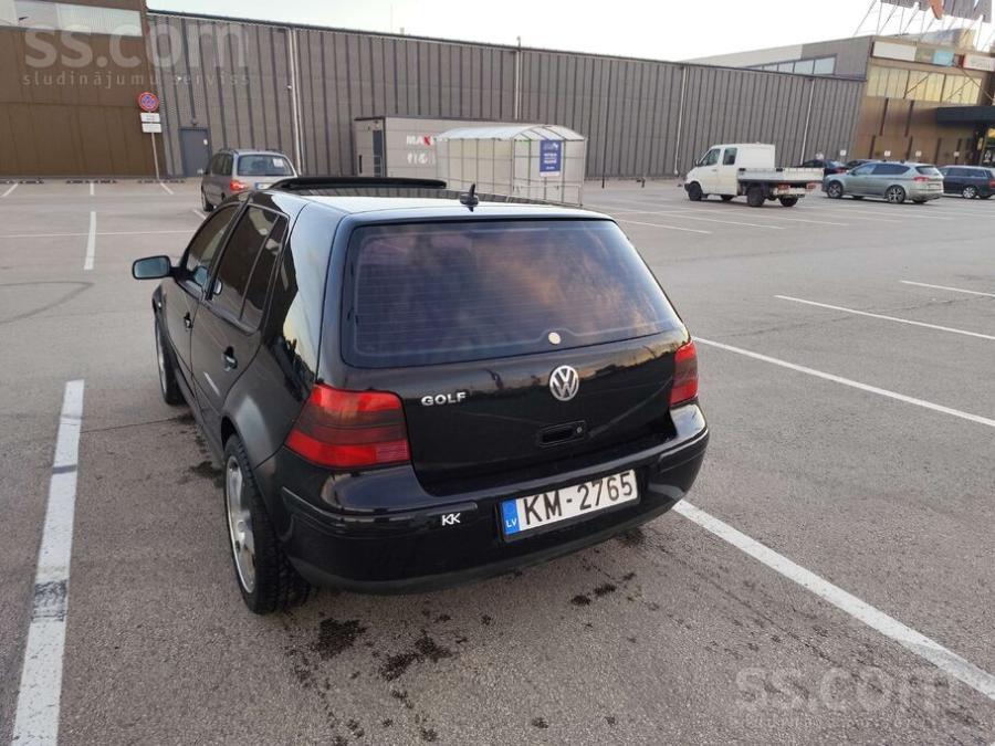 Black Volkswagen Golf 2002 in Riga, with an engine capacity of 2.00 L and mileage of 273 thousand km for 1900 €, photo 4 on AUTOMOTO.COM.LV