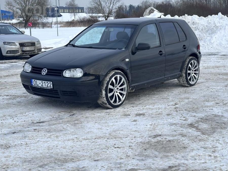 Черный Фольксваген Гольф 2002 в Рига, объемом двигателя 1.90 л и пробегом 347 тыс. км за 1990 €, фото 3 на AUTOMOTO.COM.LV