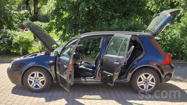 Black Volkswagen Golf 2002 in Riga, with an engine capacity of 1.40 L and mileage of 0 thousand km for 1370 €, photo 1 on AUTOMOTO.COM.LV