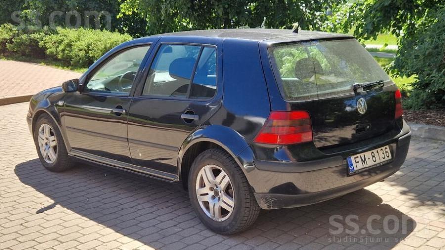 Black Volkswagen Golf 2002 in Riga, with an engine capacity of 1.40 L and mileage of 0 thousand km for 1370 €, photo 4 on AUTOMOTO.COM.LV
