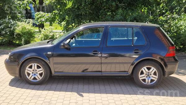 Black Volkswagen Golf 2002 in Riga, with an engine capacity of 1.40 L and mileage of 0 thousand km for 1370 €, photo 5 on AUTOMOTO.COM.LV