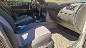 Black Volkswagen Golf 2002 in Riga, with an engine capacity of 1.40 L and mileage of 0 thousand km for 1370 €, photo 19 on AUTOMOTO.COM.LV