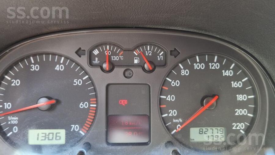 Black Volkswagen Golf 2002 in Riga, with an engine capacity of 1.40 L and mileage of 0 thousand km for 1370 €, photo 26 on AUTOMOTO.COM.LV