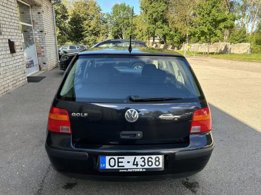 Black Volkswagen Golf 2002 in Limbazi, with an engine capacity of 1.40 L and mileage of 223 thousand km for 2250 €, photo 6 on AUTOMOTO.COM.LV