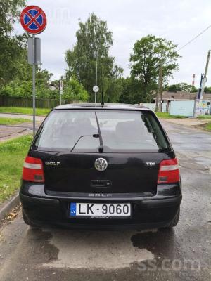 Melns Volkswagen Golf 2002 Rīga, ar dzinēja tilpumu 1.90 L un nobraukumu 270 tūkst. km par 1600 €, foto 5 vietnē AUTOMOTO.COM.LV