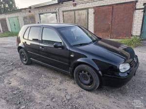 Черный Фольксваген Гольф 2002 в Кайшядорис, объемом двигателя 1.90 л и пробегом 388 тыс. км за 1000 €, фото 4 на AUTOMOTO.COM.LV