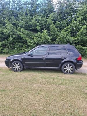 Melns Volkswagen Golf 2002 Elektrėnai, ar dzinēja tilpumu 1.90 L un nobraukumu 389 tūkst. km par 1000 €, foto 5 vietnē AUTOMOTO.COM.LV