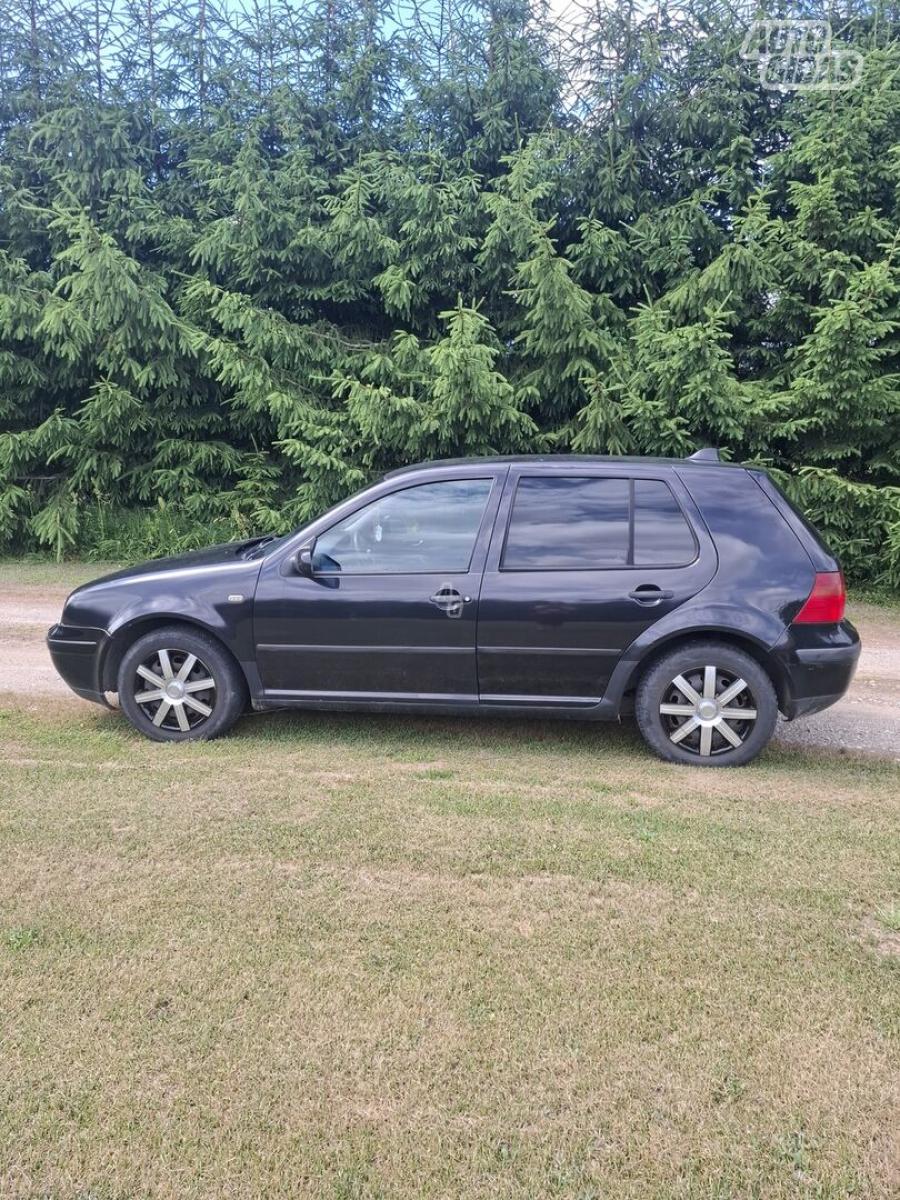 Melns Volkswagen Golf 2002 Elektrėnai, ar dzinēja tilpumu 1.90 L un nobraukumu 389 tūkst. km par 1000 €, foto 5 vietnē AUTOMOTO.COM.LV