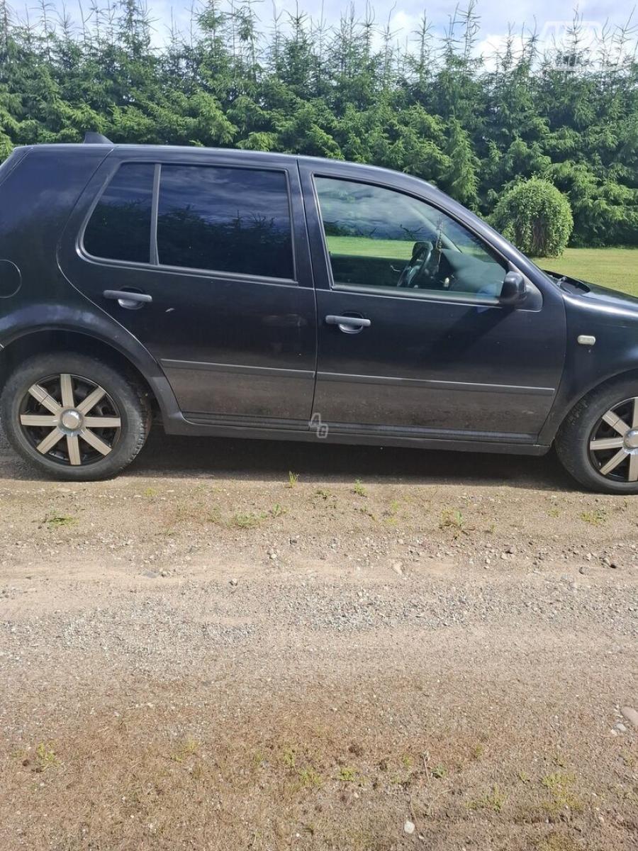 Melns Volkswagen Golf 2002 Elektrėnai, ar dzinēja tilpumu 1.90 L un nobraukumu 389 tūkst. km par 1000 €, foto 8 vietnē AUTOMOTO.COM.LV