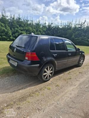 Melns Volkswagen Golf 2002 Elektrėnai, ar dzinēja tilpumu 1.90 L un nobraukumu 389 tūkst. km par 1000 €, foto 10 vietnē AUTOMOTO.COM.LV