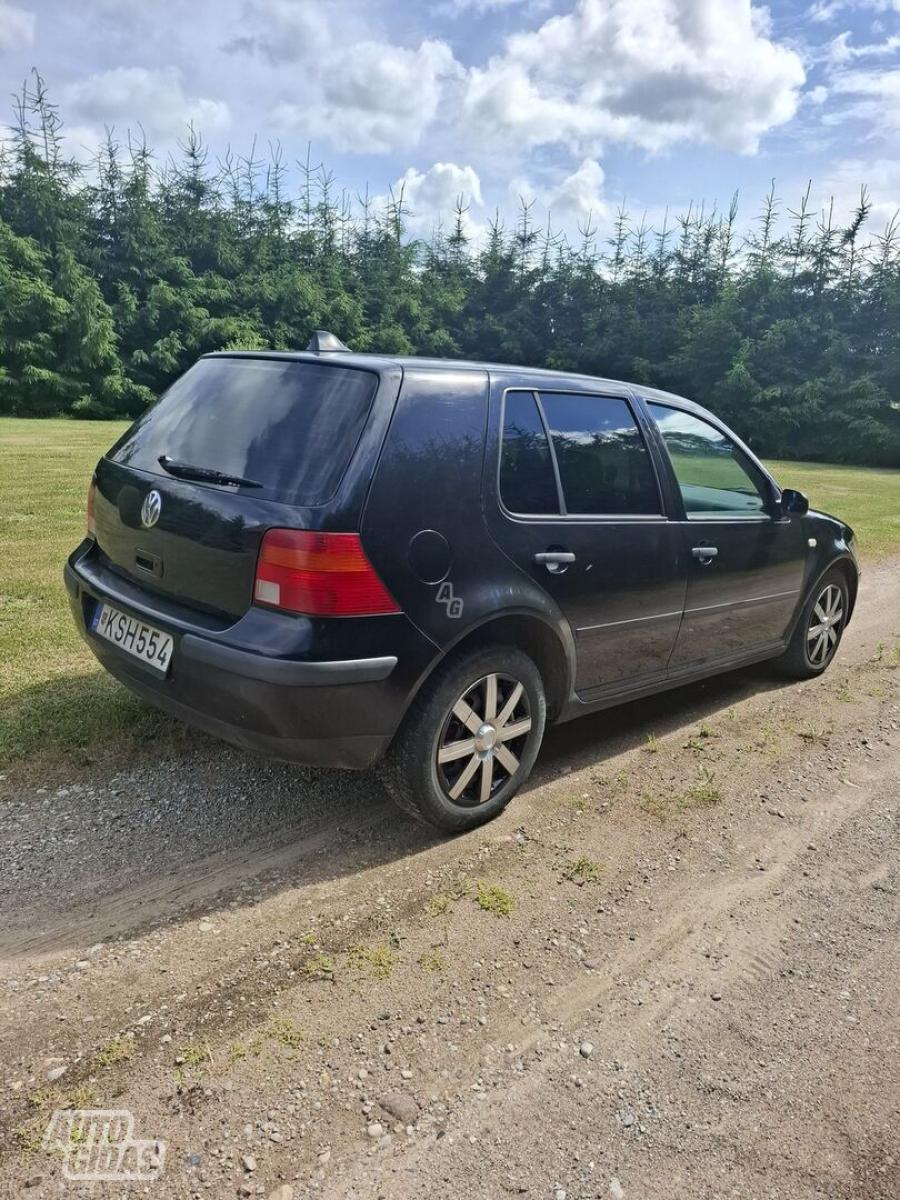 Melns Volkswagen Golf 2002 Elektrėnai, ar dzinēja tilpumu 1.90 L un nobraukumu 389 tūkst. km par 1000 €, foto 10 vietnē AUTOMOTO.COM.LV