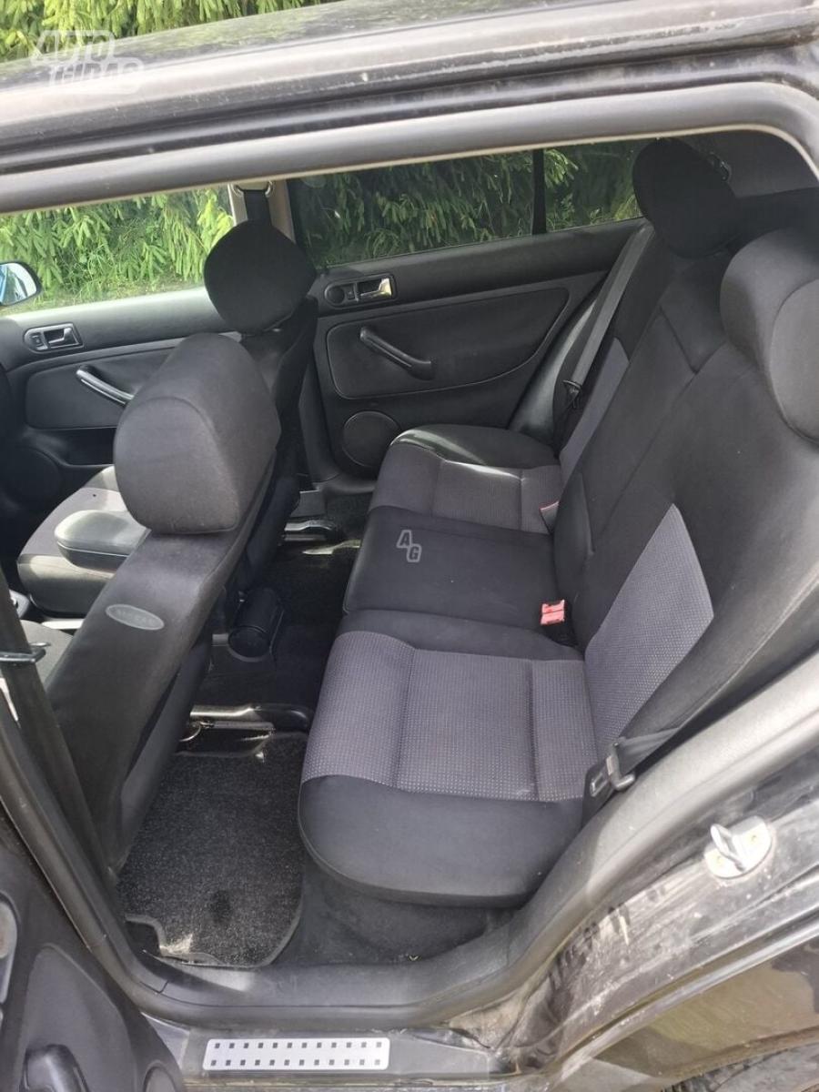 Melns Volkswagen Golf 2002 Elektrėnai, ar dzinēja tilpumu 1.90 L un nobraukumu 389 tūkst. km par 1000 €, foto 12 vietnē AUTOMOTO.COM.LV
