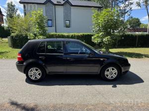 Black Volkswagen Golf 2002 in Riga, with an engine capacity of 1.90 L and mileage of 270 thousand km for 2250 €, photo 3 on AUTOMOTO.COM.LV