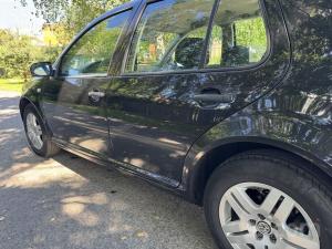 Black Volkswagen Golf 2002 in Riga, with an engine capacity of 1.90 L and mileage of 270 thousand km for 2250 €, photo 10 on AUTOMOTO.COM.LV