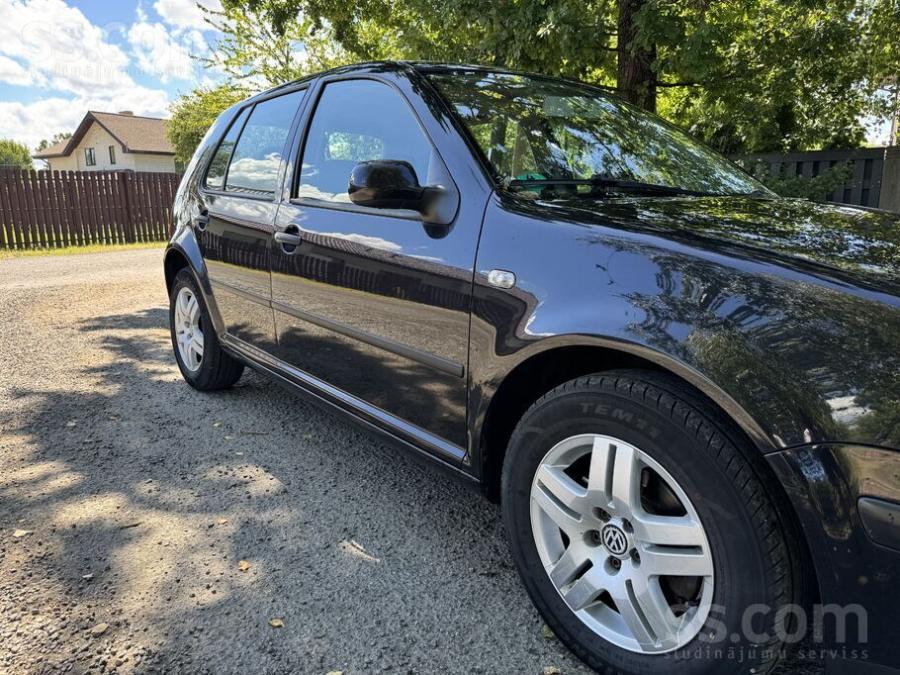 Black Volkswagen Golf 2002 in Riga, with an engine capacity of 1.90 L and mileage of 270 thousand km for 2250 €, photo 11 on AUTOMOTO.COM.LV