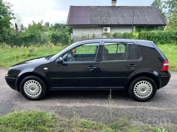 Melns Volkswagen Golf 2002 Daugavpils, ar dzinēja tilpumu 1.40 L un nobraukumu 173 tūkst. km par 1699 €, foto 5 vietnē AUTOMOTO.COM.LV