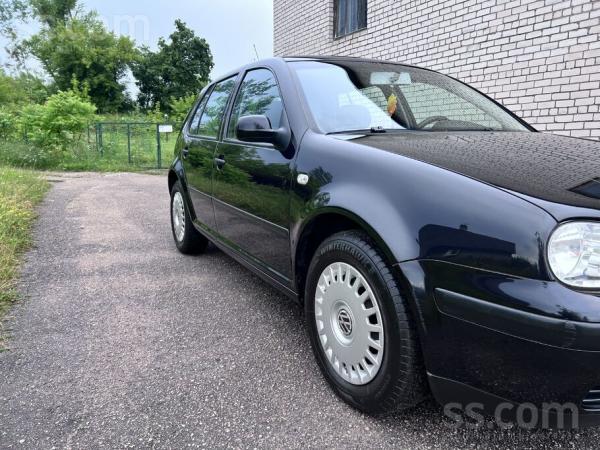Melns Volkswagen Golf 2002 Daugavpils, ar dzinēja tilpumu 1.40 L un nobraukumu 173 tūkst. km par 1699 €, foto 9 vietnē AUTOMOTO.COM.LV