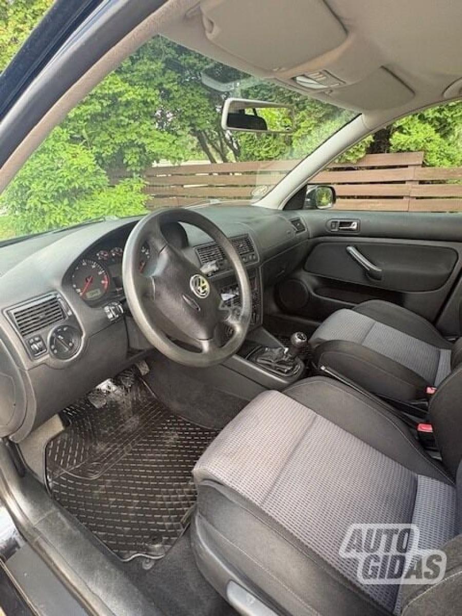 Melns Volkswagen Golf 2002 Marijampole, ar dzinēja tilpumu 2.00 L un nobraukumu 218 tūkst. km par 1250 €, foto 22 vietnē AUTOMOTO.COM.LV