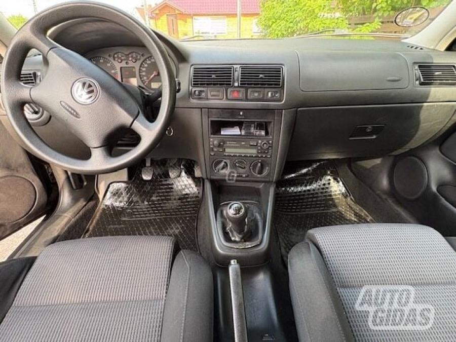 Melns Volkswagen Golf 2002 Marijampole, ar dzinēja tilpumu 2.00 L un nobraukumu 218 tūkst. km par 1250 €, foto 24 vietnē AUTOMOTO.COM.LV