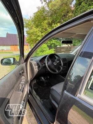 Melns Volkswagen Golf 2002 Marijampole, ar dzinēja tilpumu 2.00 L un nobraukumu 218 tūkst. km par 1250 €, foto 27 vietnē AUTOMOTO.COM.LV