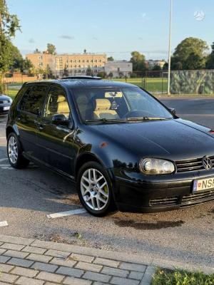 Melns Volkswagen Golf 2002 Klaipėda, ar dzinēja tilpumu 1.90 L un nobraukumu 400 tūkst. km par 1100 €, foto 7 vietnē AUTOMOTO.COM.LV