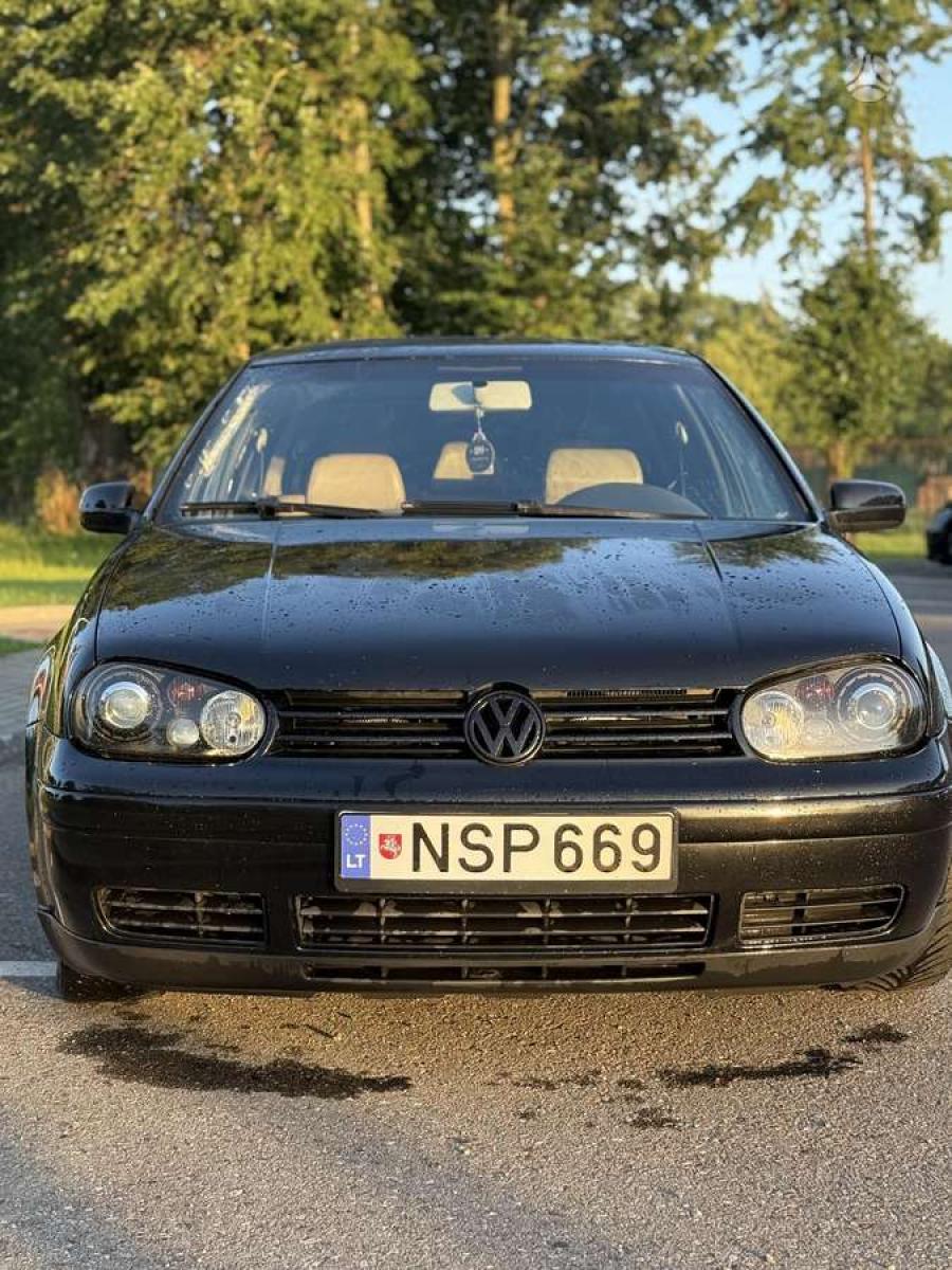 Melns Volkswagen Golf 2002 Klaipėda, ar dzinēja tilpumu 1.90 L un nobraukumu 400 tūkst. km par 1100 €, foto 8 vietnē AUTOMOTO.COM.LV