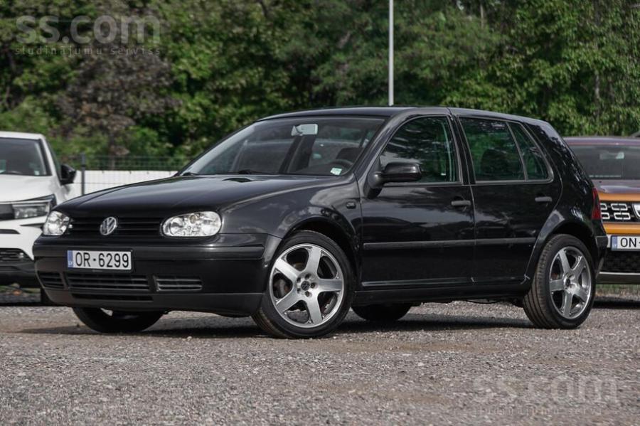 Black Volkswagen Golf 2002 in Riga, with an engine capacity of 1.40 L and mileage of 186 thousand km for 2790 €, photo 1 on AUTOMOTO.COM.LV