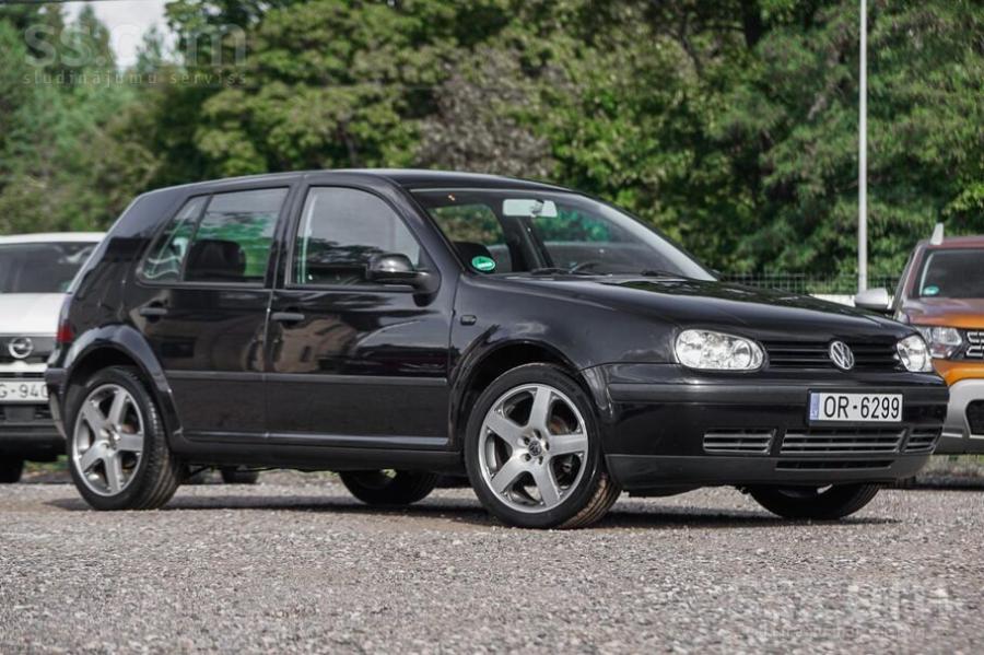 Black Volkswagen Golf 2002 in Riga, with an engine capacity of 1.40 L and mileage of 186 thousand km for 2790 €, photo 3 on AUTOMOTO.COM.LV