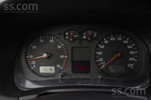 Black Volkswagen Golf 2002 in Riga, with an engine capacity of 1.40 L and mileage of 186 thousand km for 2790 €, photo 9 on AUTOMOTO.COM.LV
